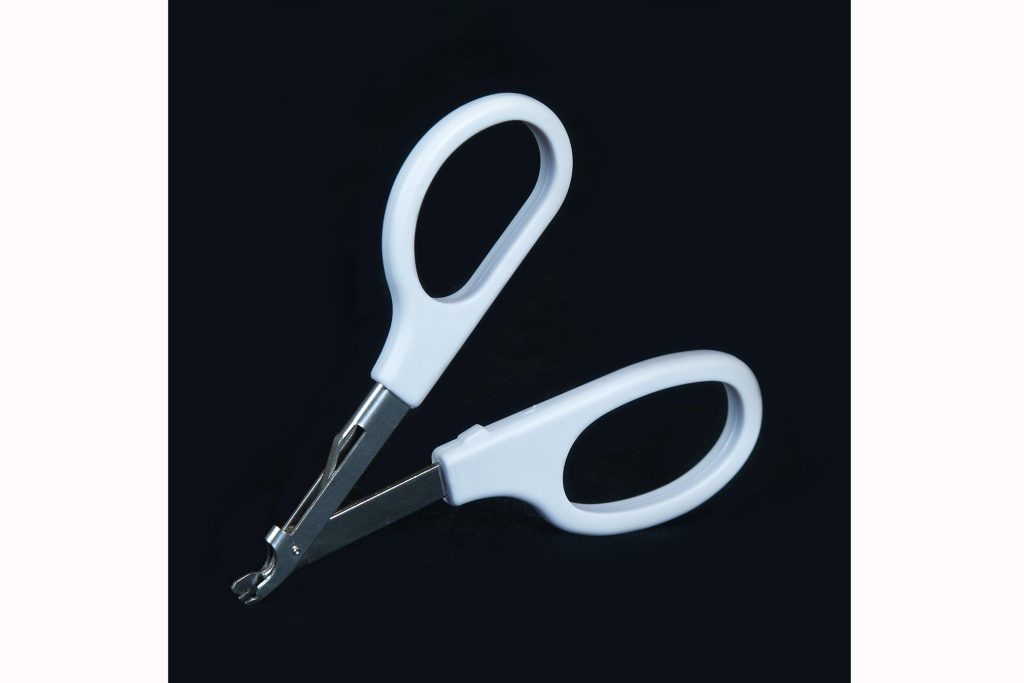 Surgical Skin Staple Remover (Box of 30) – Emerald Healthcare
